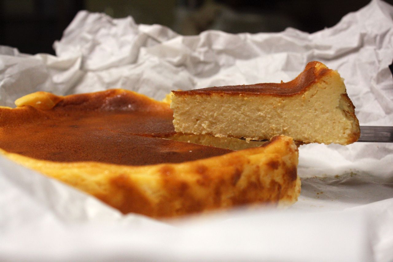 BASQUE BURNT CHEESECAKE