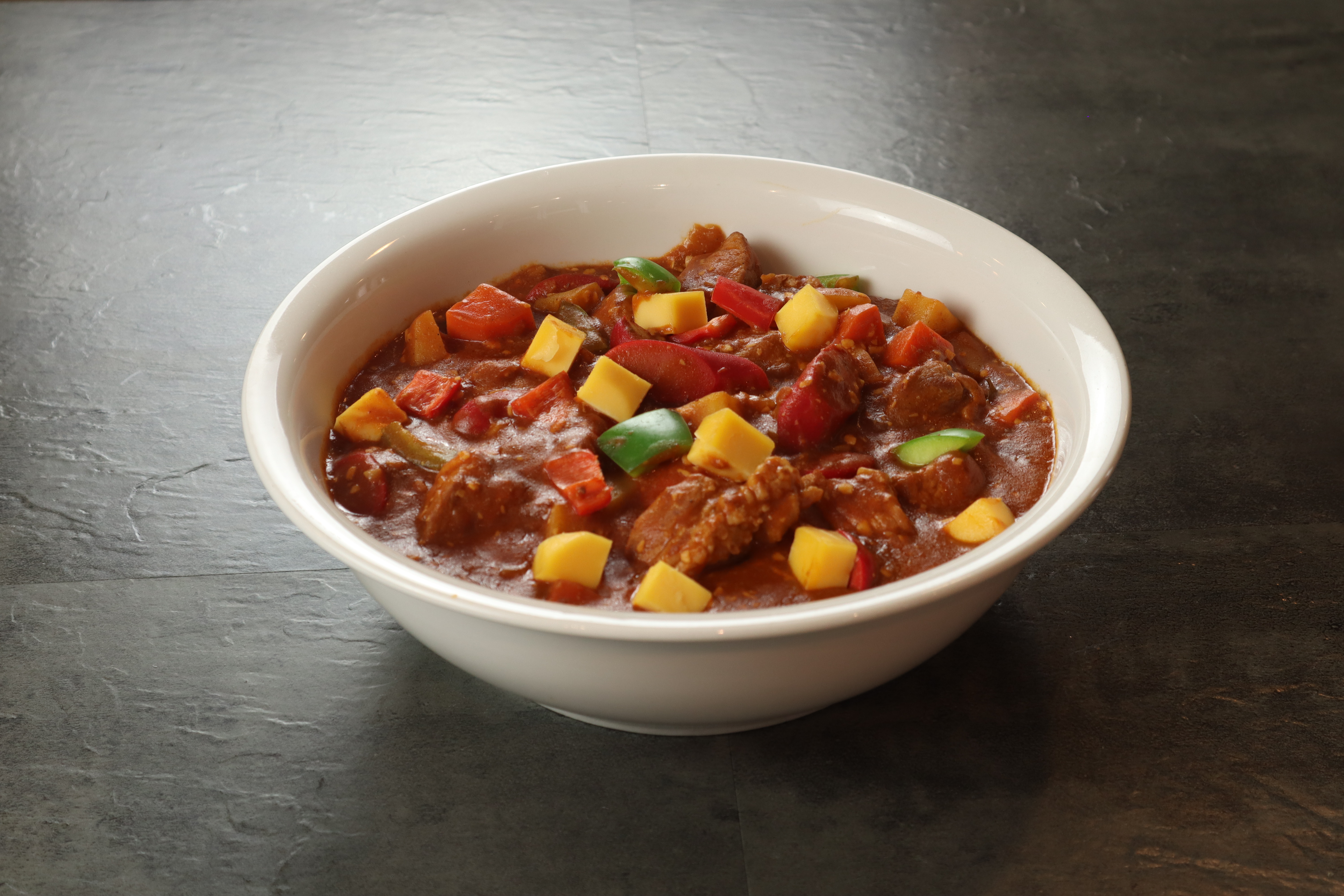 QUESO DE BOLA PORK AND HOTDOG MENUDO