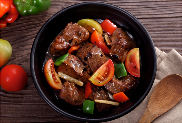 CHUNKY BEEF WITH TOMATOES & BELL PEPPERS